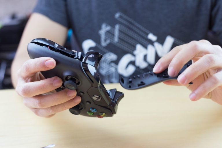 XBox Controller Teardown - Fictiv