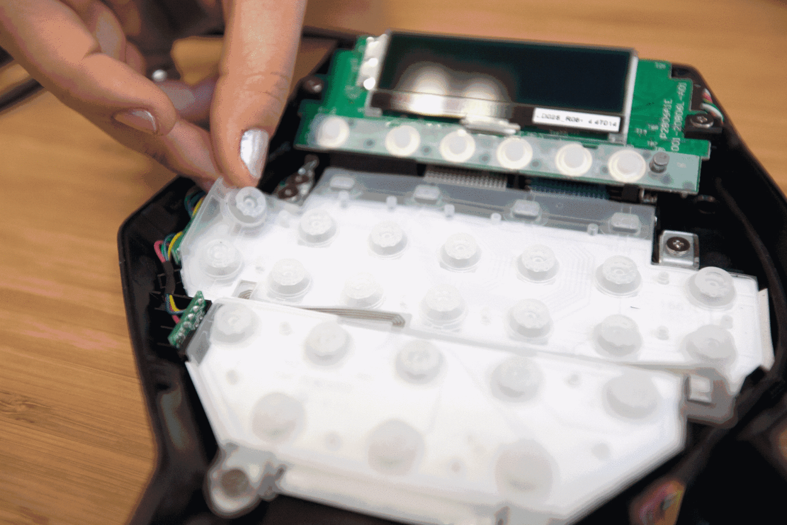 Logitech G13 Advanced Gameboard Teardown - Fictiv