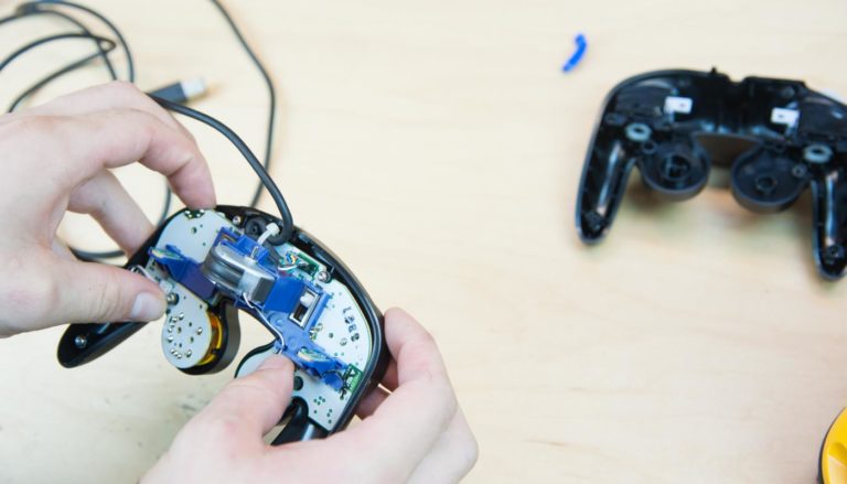 Nintendo Controller Teardown Part 2 - Fictiv