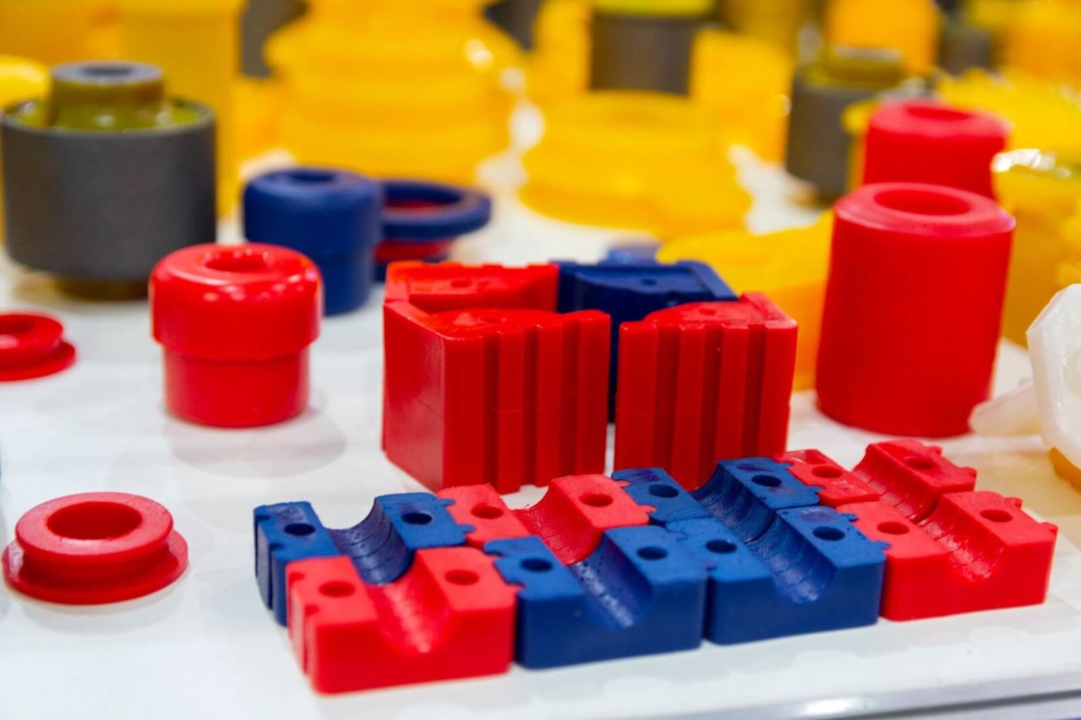 Thermoplastics vs. Thermoset Plastics | Material Properties | Fictiv