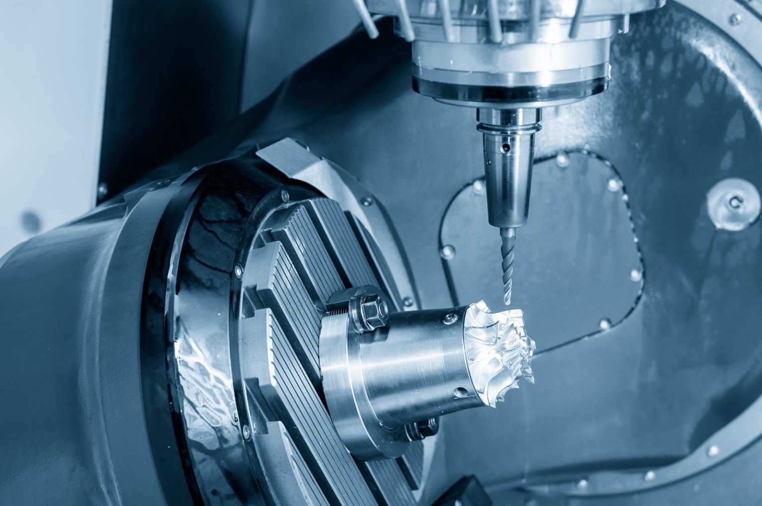 What Is 5-Axis CNC Machining and How Does It Work | Fictiv